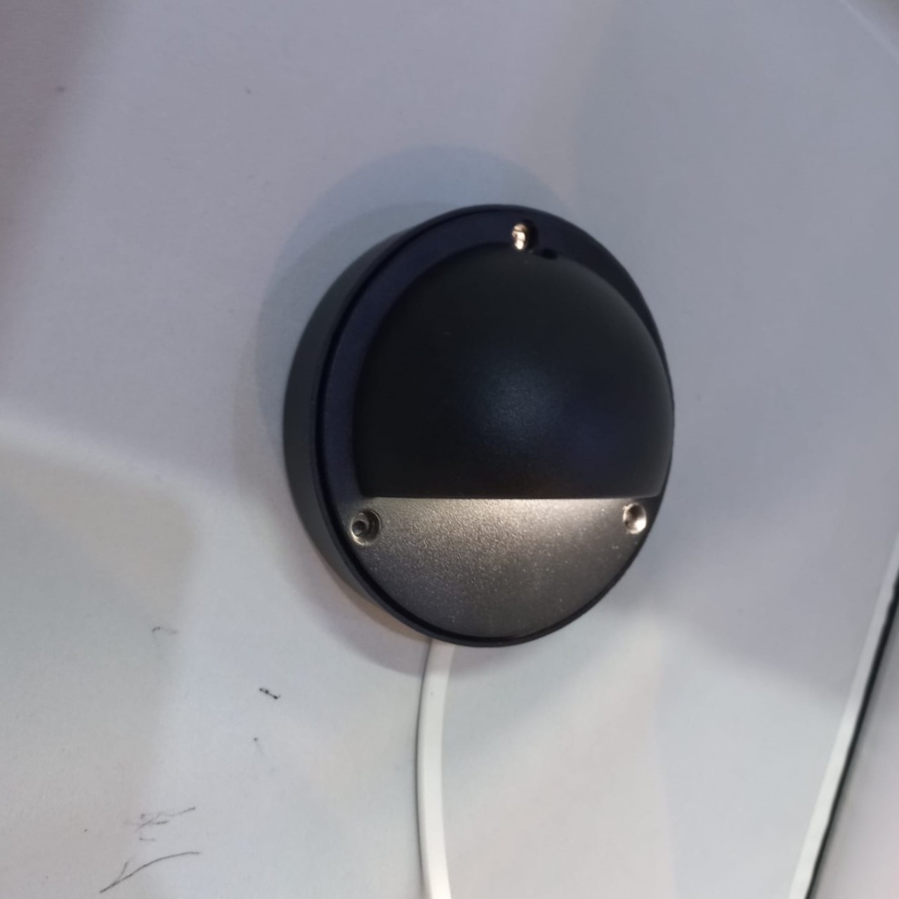Surfaced Mini Step Light :: 3+Projects